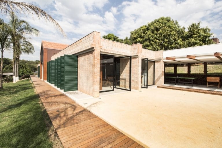 Best & Modern Large House Design Ideas