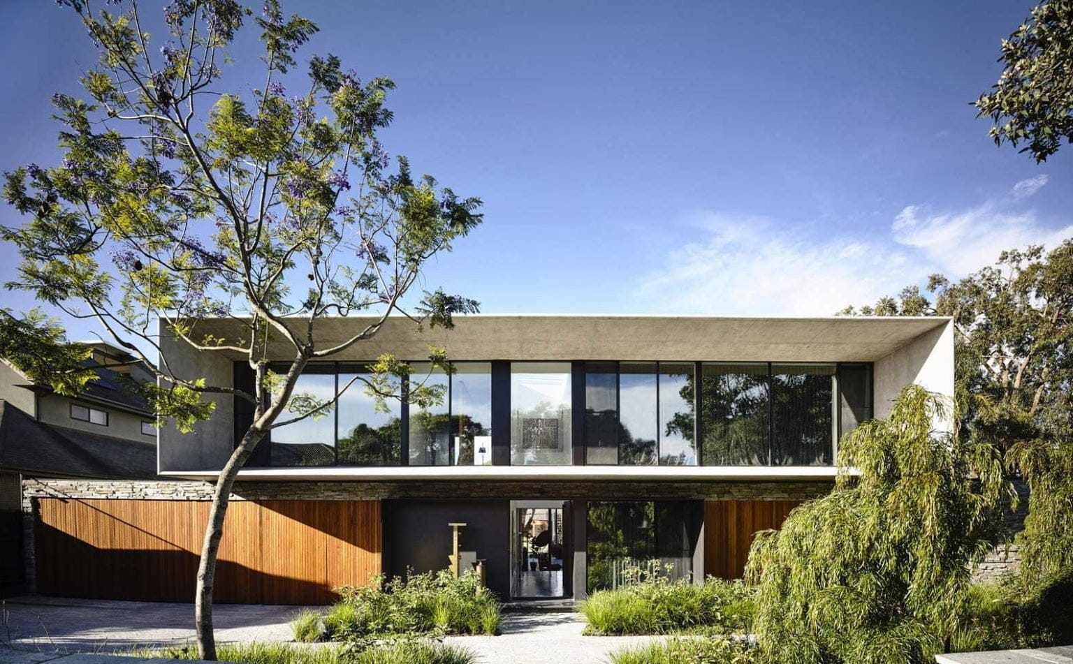 What Can Be A Modern Panoramic House?