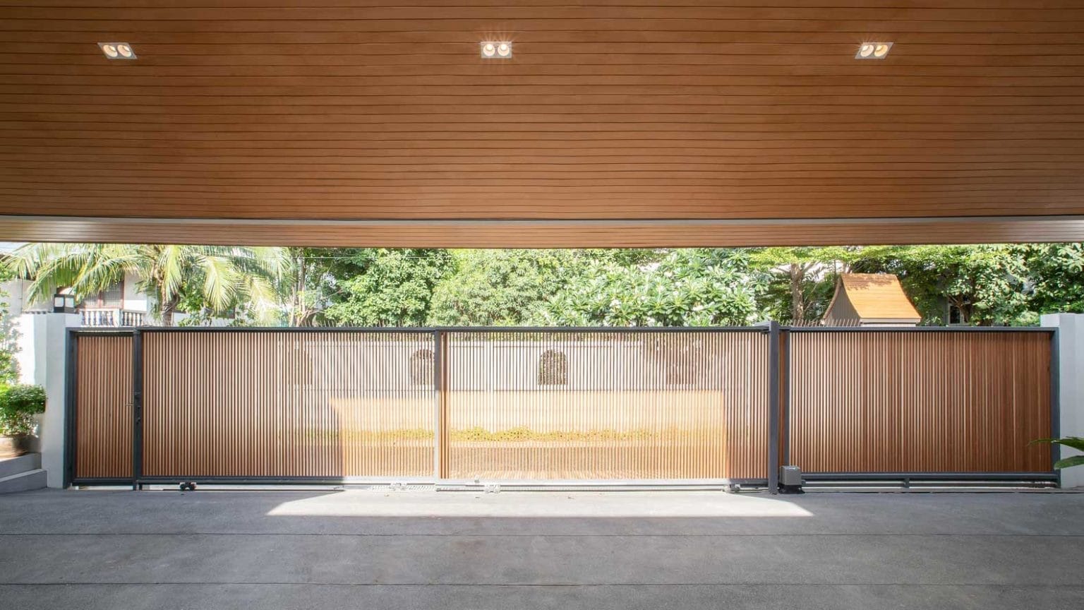 House roof design is the main architectural element