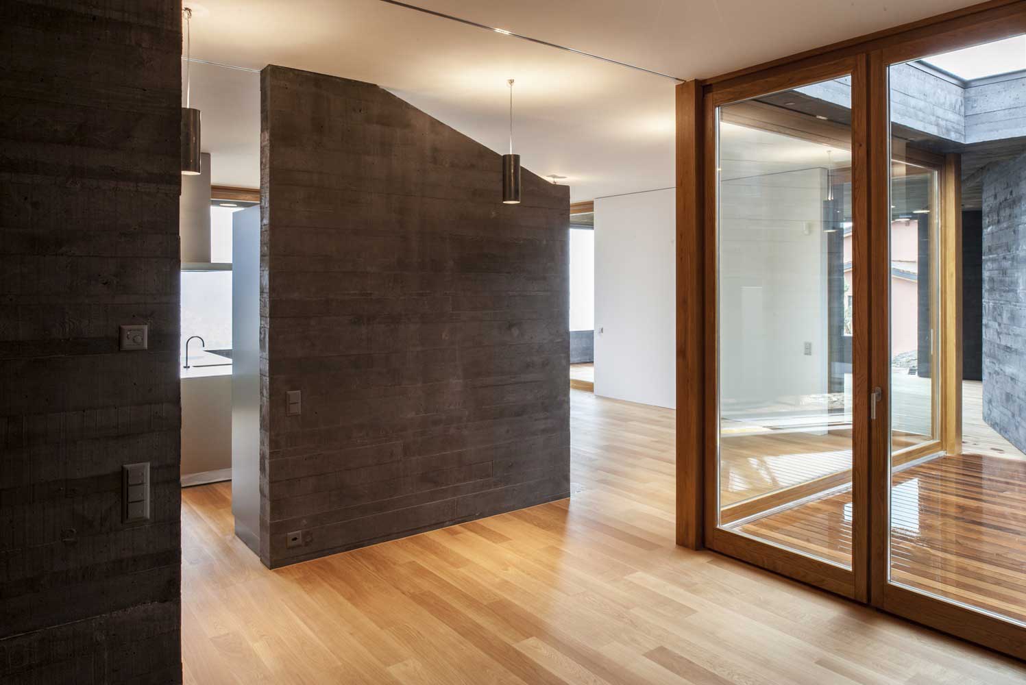 Black Concrete: Modern Solution in Architecture and Design