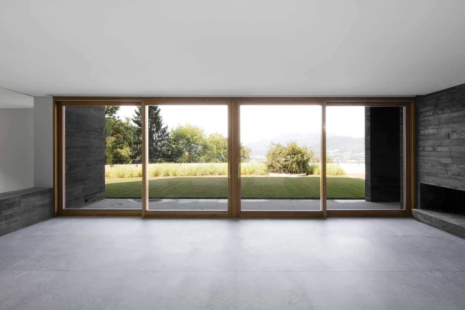 Black Concrete: Modern Solution in Architecture and Design