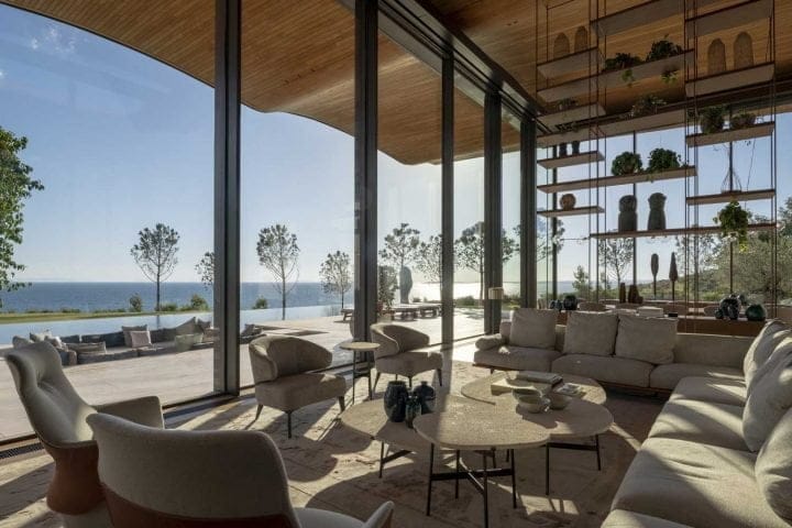 Modern Villa With Wavy Roof