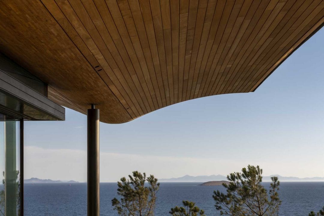 Modern Villa With Wavy Roof