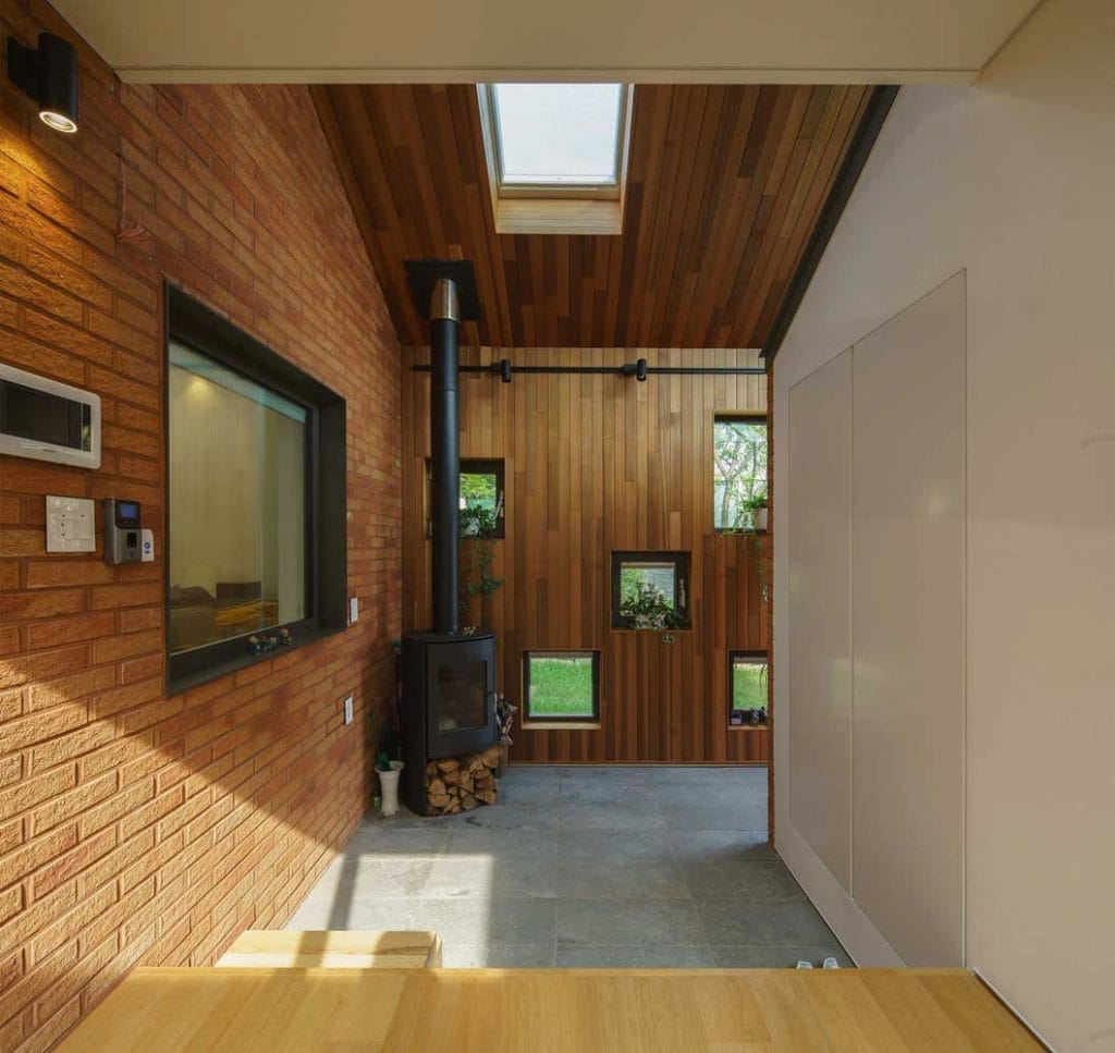 How to Make the Design of a One-Storied Brick House Stylish and Original