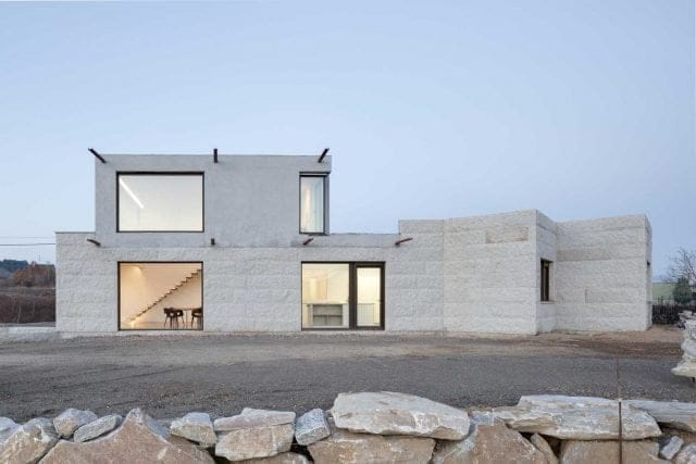 Advantages of Modern Simple Shapes Houses