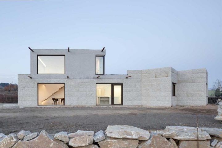 Advantages of Modern Simple Shapes Houses