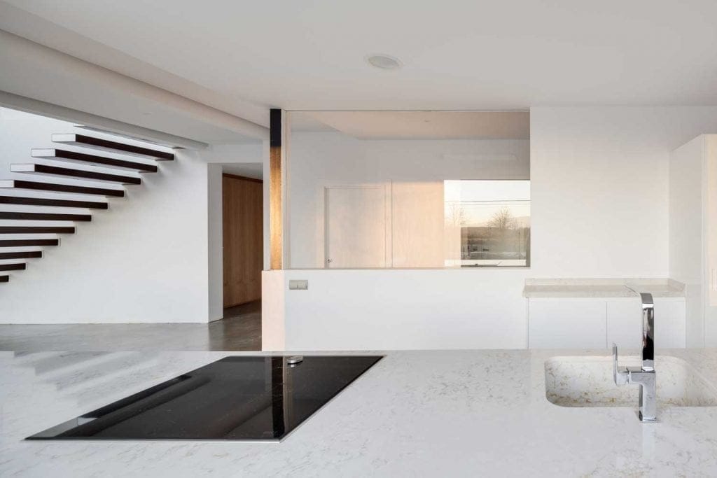 Advantages of Modern Simple Shapes Houses