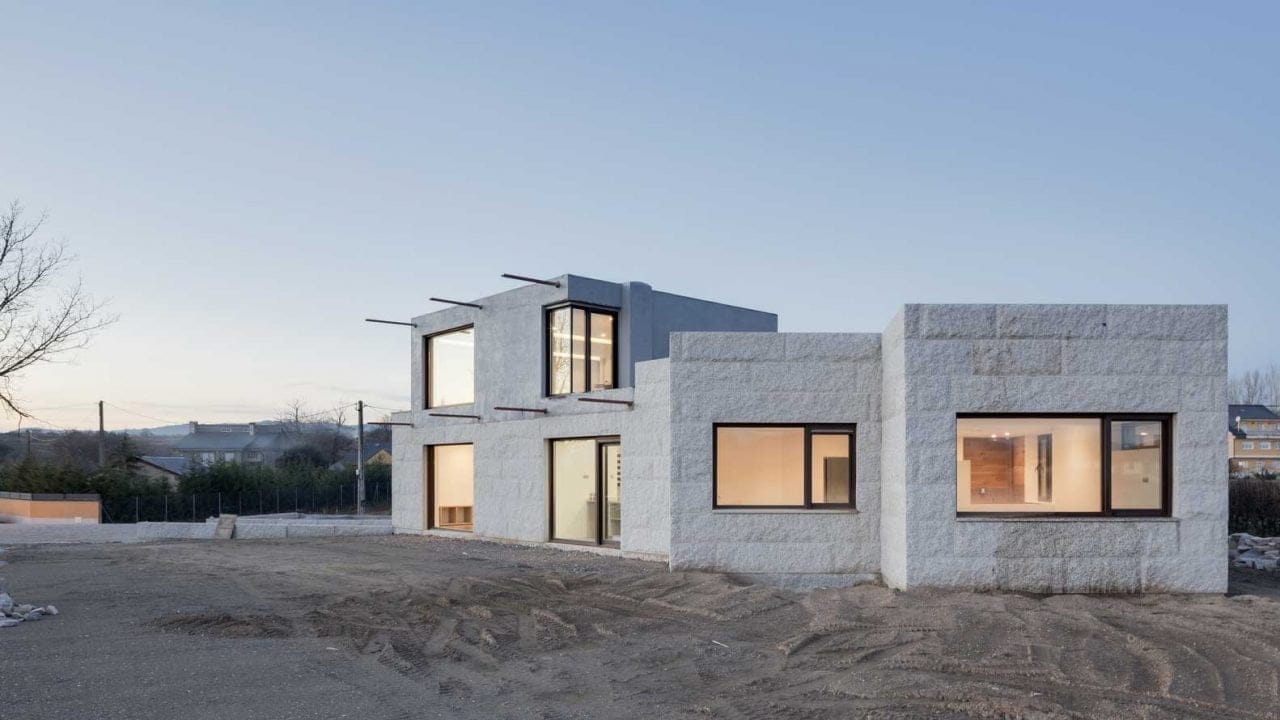 Advantages of Modern Simple Shapes Houses