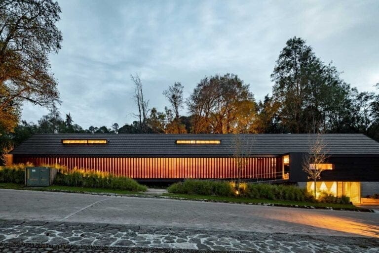 4 Ideas How to Equip 1 Storey House with Large Windows • ArtFasad