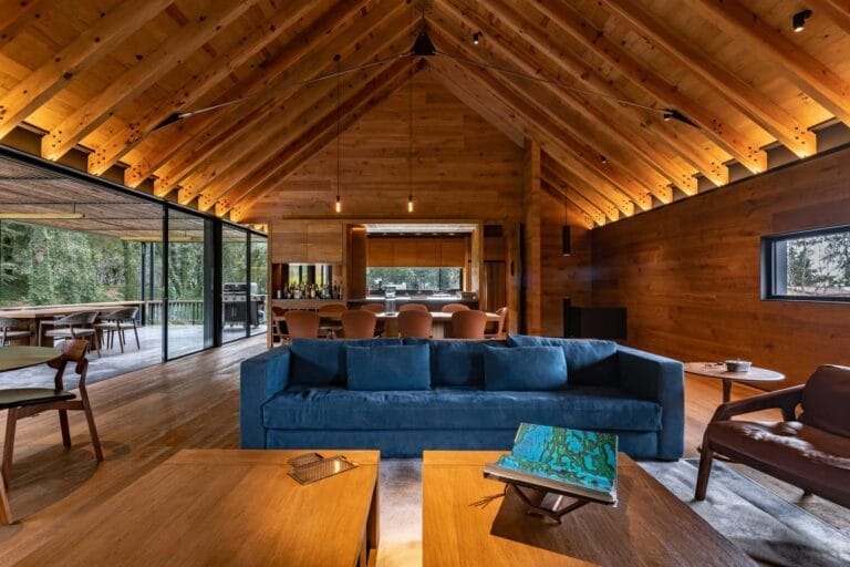 4 Ideas How to Equip 1 Storey House with Large Windows