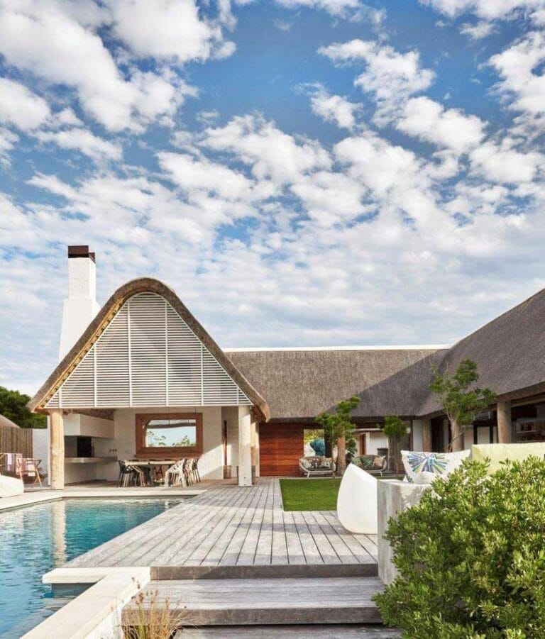 What Could Be A Modern Thatched Roof House Design?