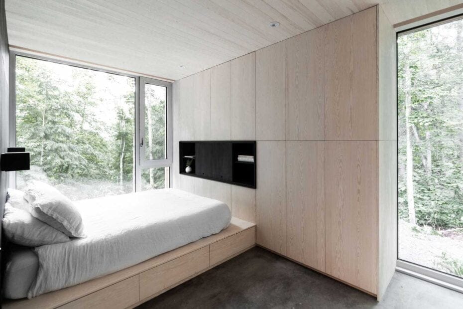 33+ Wooden House Designs With Big Windows