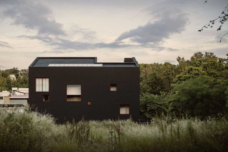 33+ Reasons to Choose a Dark House Exterior
