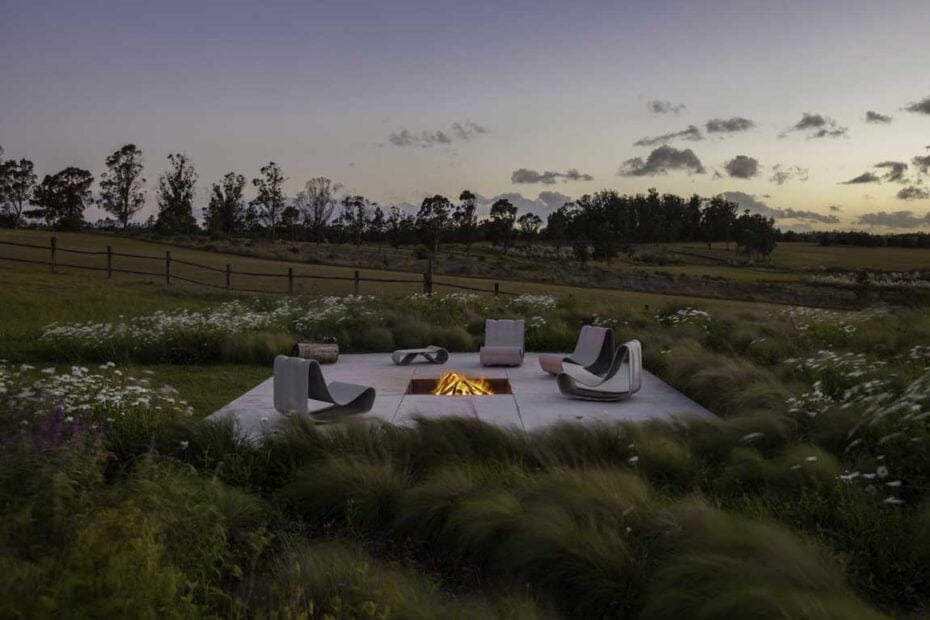 How to build a house in a hilly area?