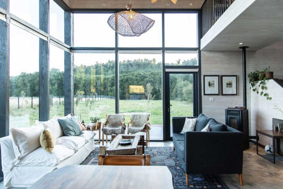 6+ Architecturally Striking Contemporary Barn House Inspirations